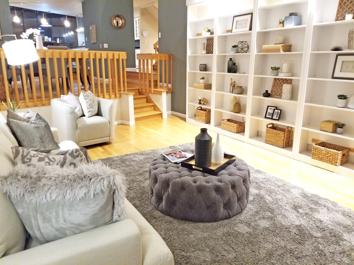 Vacant Staging - More Decor