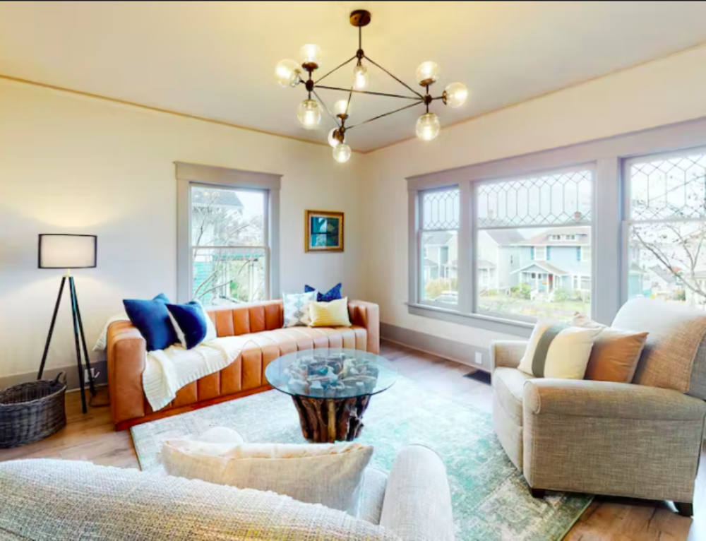 Octagon Room - More Decor