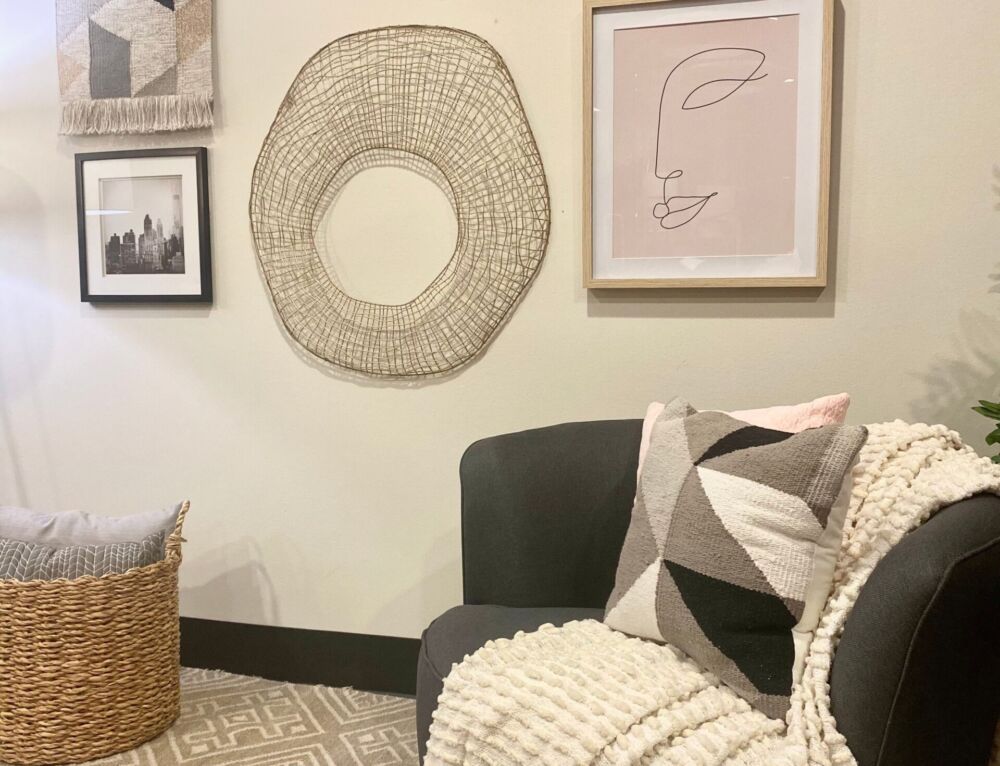 Octagon Room - More Decor